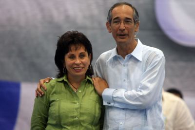 Juzgado de Guatemala otorga divorcio a Álvaro Colom y Sandra Torres