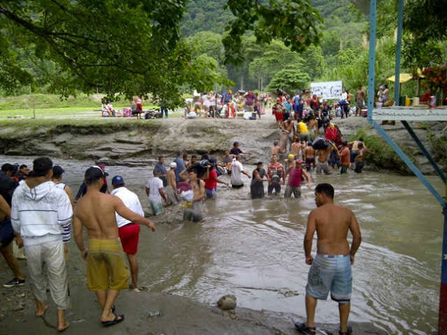 María Lionza no hizo el milagrito: Desalojan a 5 mil turistas de la ...