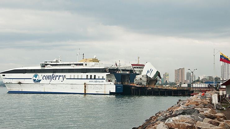 Adelantan trabajos en pasarela de amarre del Terminal de Puerto la Cruz