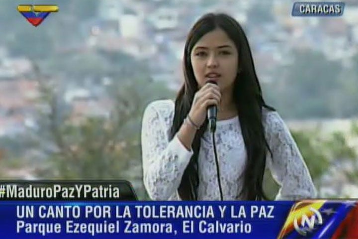 (VIDEO) Así cantó la hija de Diosdado Cabello en encuentro por la paz