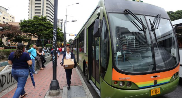 Ministro de Transporte anunció suspensión de nueve rutas de Metrobús en ...