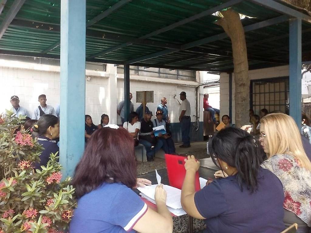 Trabajadores de Macusa “Empresa Cerrada, Empresa Tomada para Producir ...