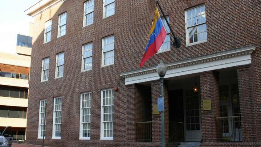 Consulado de Venezuela en Miami podría no abrir por impago de alquiler