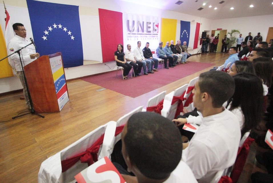 Unes y VEN 911 certifican más de 200 nuevos operadores