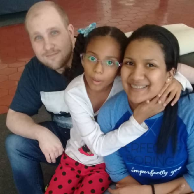 Excarcelado estadounidense Joshua Holt presenta una demanda contra ...