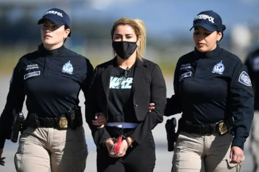Colombia extradita a hermana de narcotraficante "Otoniel" a EEUU