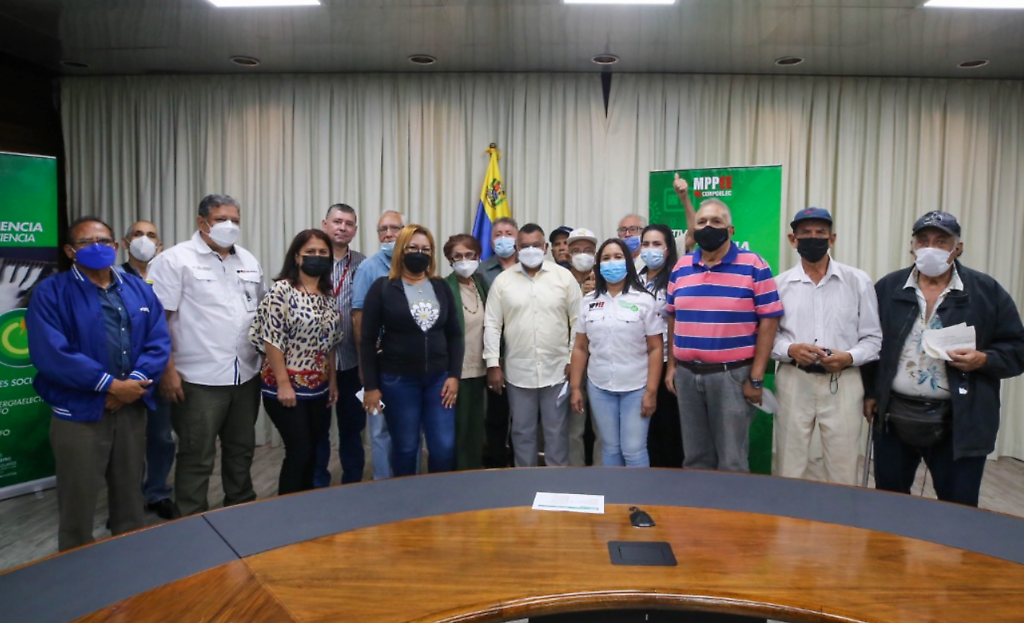 MPPEE Firma punto de cuenta donde ratifican beneficios a jubilados del ...