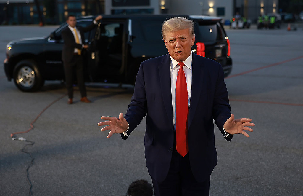 EEUU: Ex-presidente Donald Trump se entrega en una carcel de Georgia