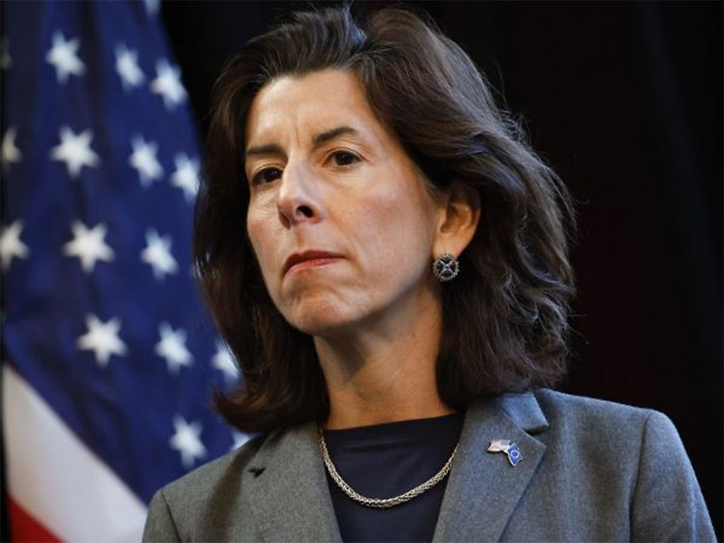 Secretaria de Comercio de EEUU visita China en medio de tensiones